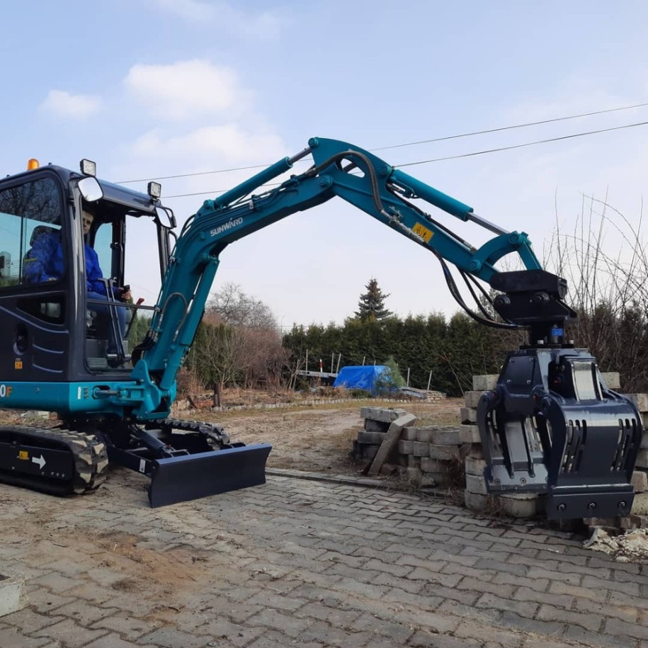 Mini pelle SUNWARD SWE18UF