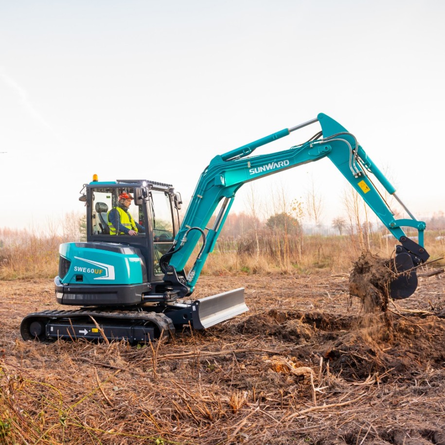 Mini pelle SUNWARD SWE60UF