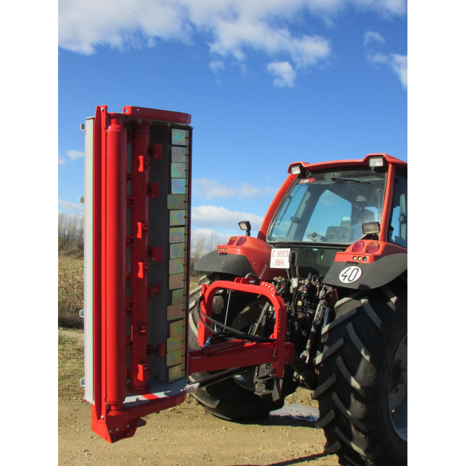 BROYEUR AGRICOLE LATERAL VENTURA VOLGA 25 CV A 100 CV